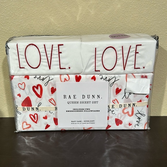 Rae Dunn | Bedding | Nwt Rae Dunn Queen Love Heart Sheet Set | Poshmark